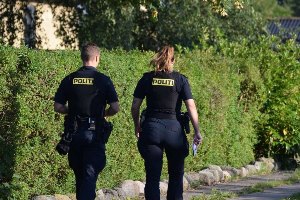 Politi massivt til stede: Mystisk mand ved skole | ONP.dk
